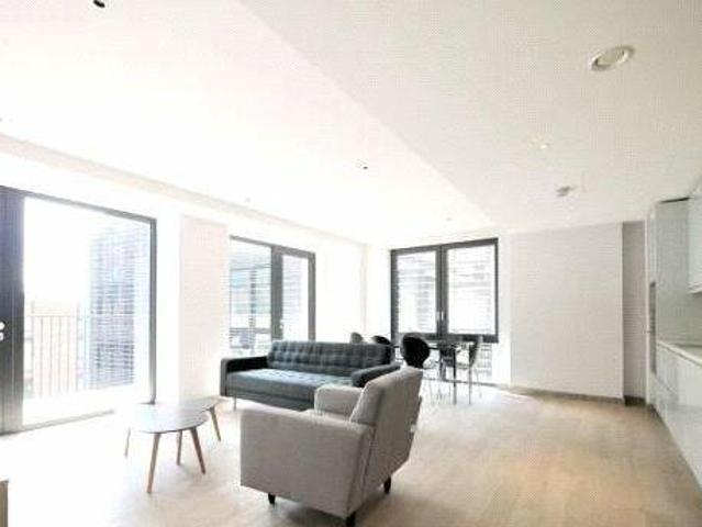 3 Bedroom Apartment For Rent In London