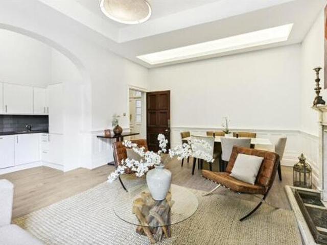 3 Bedroom Apartment For Rent In London