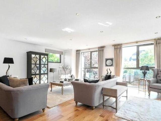 3 Bedroom Apartment For Rent In London