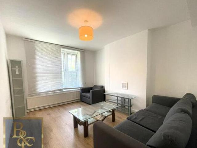 3 Bedroom Apartment For Rent In London