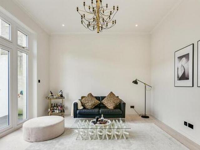 3 Bedroom Apartment For Rent In London