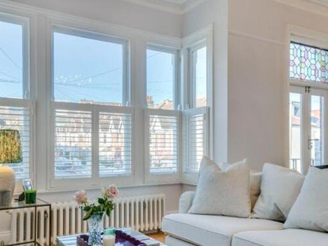 3 Bedroom Apartment For Rent In London