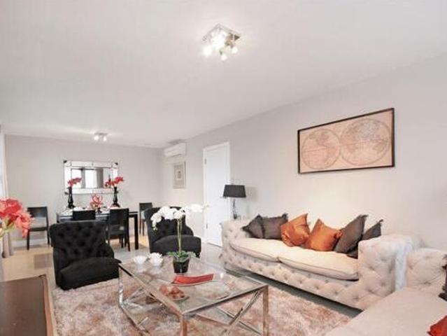 3 Bedroom Apartment For Rent In London