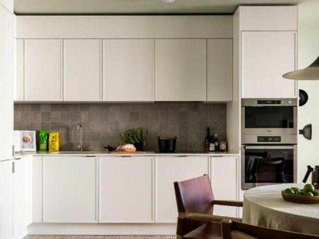 3 Bedroom Apartment For Rent In London