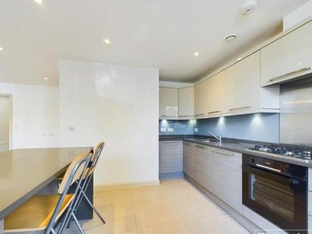 3 Bedroom Apartment For Rent In London
