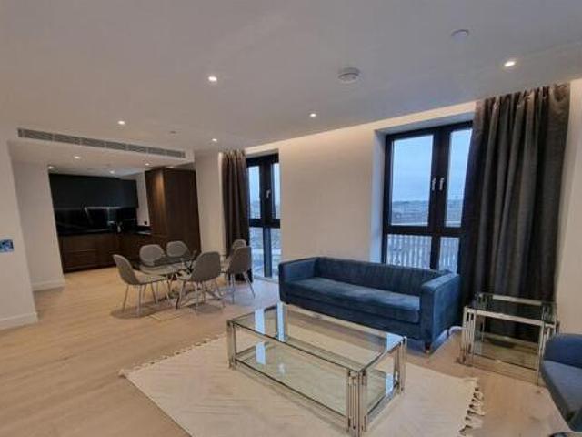 3 Bedroom Apartment For Rent In London