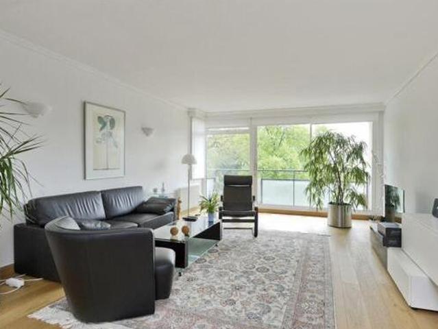 3 Bedroom Apartment For Rent In London