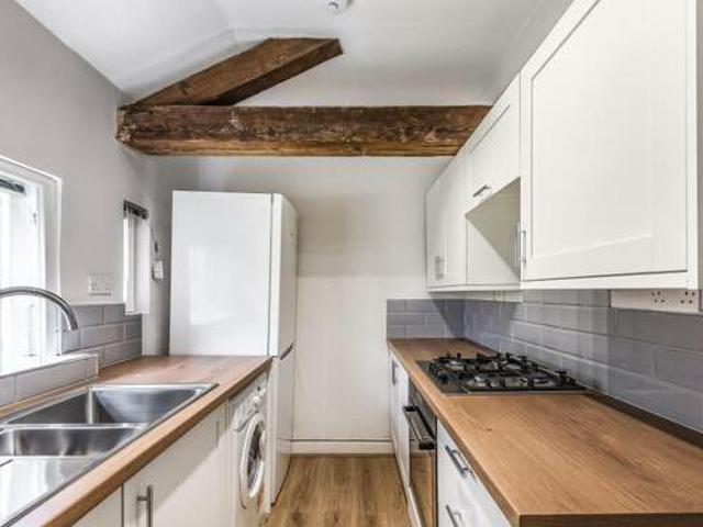 3 Bedroom Apartment For Rent In London