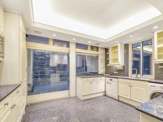 3 Bedroom Apartment For Rent In London