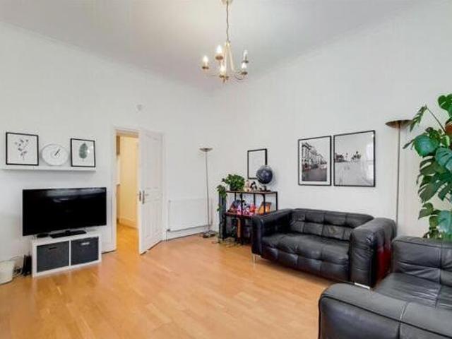 3 Bedroom Apartment For Rent In London