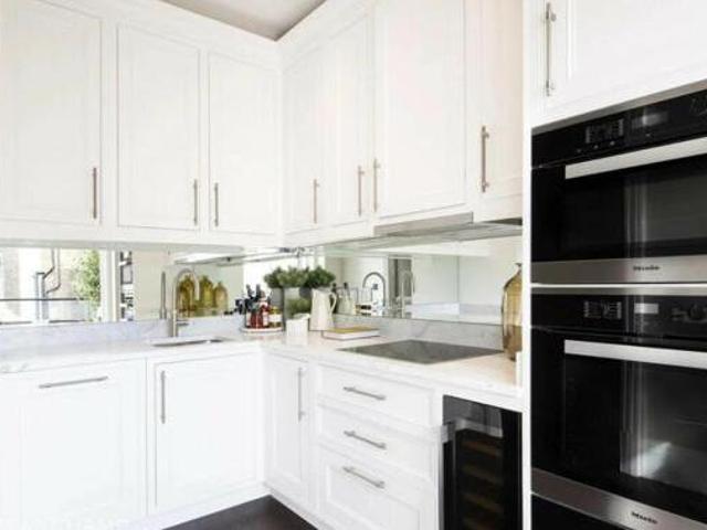3 Bedroom Apartment For Rent In London