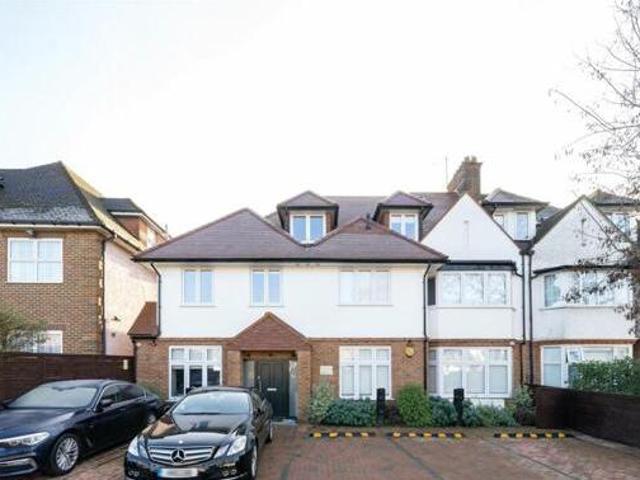 3 Bedroom Apartment For Rent In London