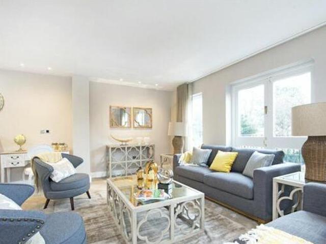 3 Bedroom Apartment For Rent In London