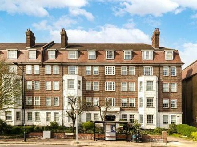 3 Bedroom Apartment For Rent In London