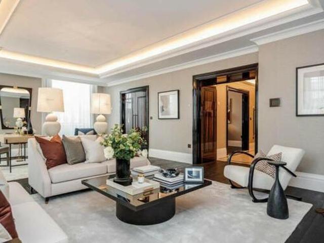 3 Bedroom Apartment For Rent In London