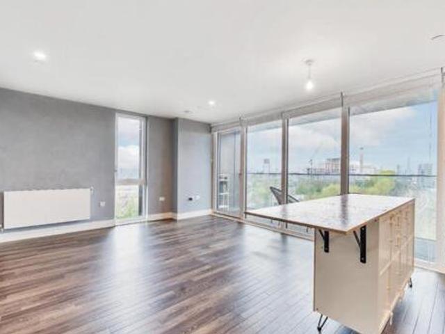 3 Bedroom Apartment For Rent In London, Greater London