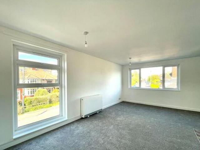 3 Bedroom Apartment For Rent In Long Ashton, Bristol