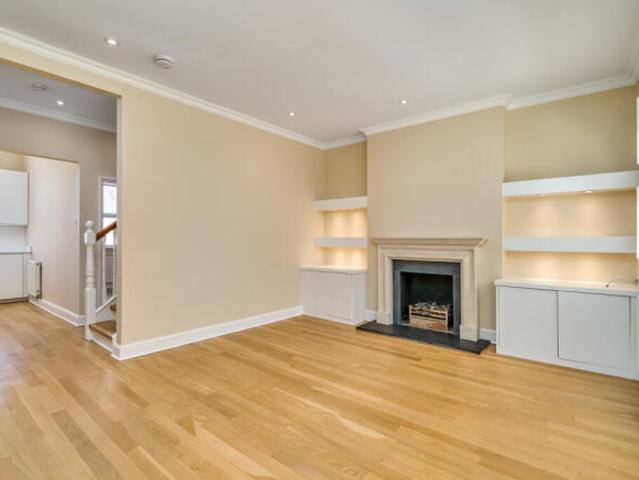 3 bedroom apartment for rent in Lots Village, Chelsea, SW10