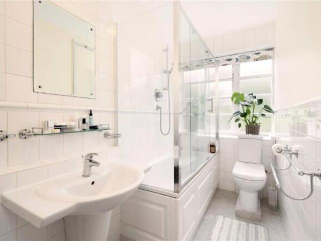 3 bedroom apartment for rent in Putney Heath, London, SW15