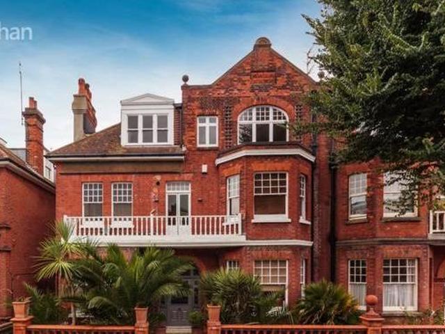 3 bedroom apartment for rent in Palmeira Avenue Hove East Sussex BN3