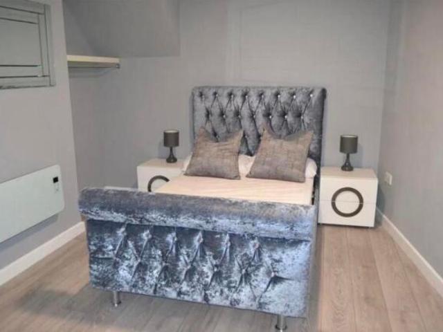 3 bedroom apartment for rent in Pershore Road, Selly Park, B29