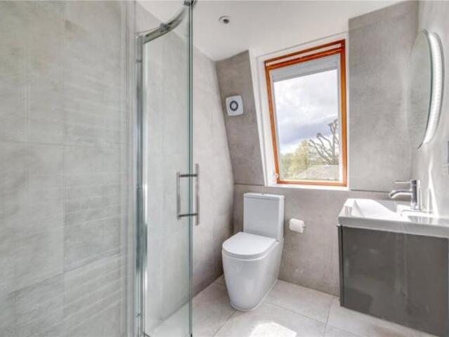 3 bedroom apartment for rent in Peterborough Road, London, SW6