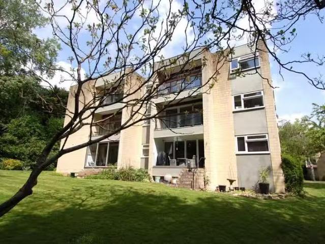 3 bedroom apartment for rent in Pitman Court, Gloucester Road.