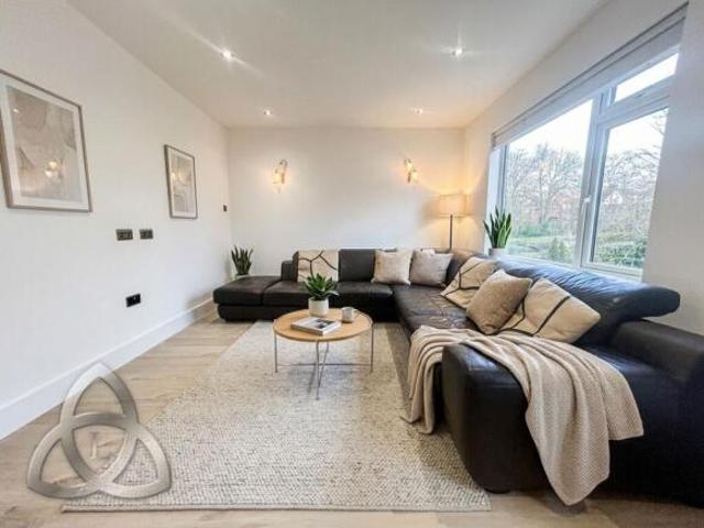 3 bedroom apartment for rent in Platts Lane, London, NW3