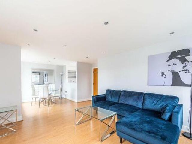 3 Bedroom Apartment For Rent In Pontoon Dock, London