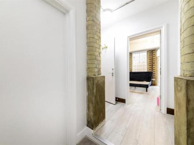3 bedroom apartment for rent in Prince Of Wales Passage, NW1