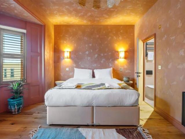 3 bedroom apartment for rent in Queen Square, Brighton, BN1