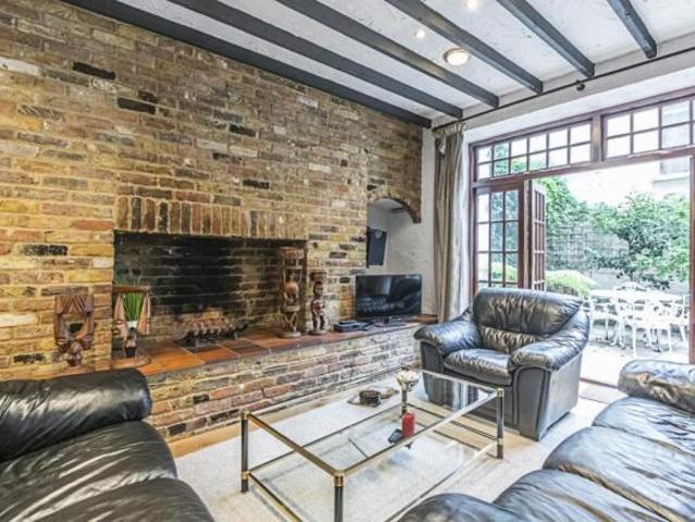 3 bedroom apartment for rent in Queen's Gate Gardens South Kensington SW7