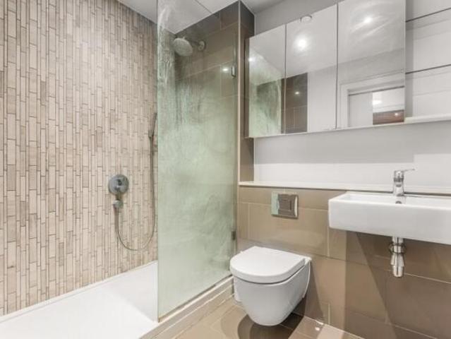 3 bedroom apartment for rent in Queensborough Mews, Paddington, London, W2