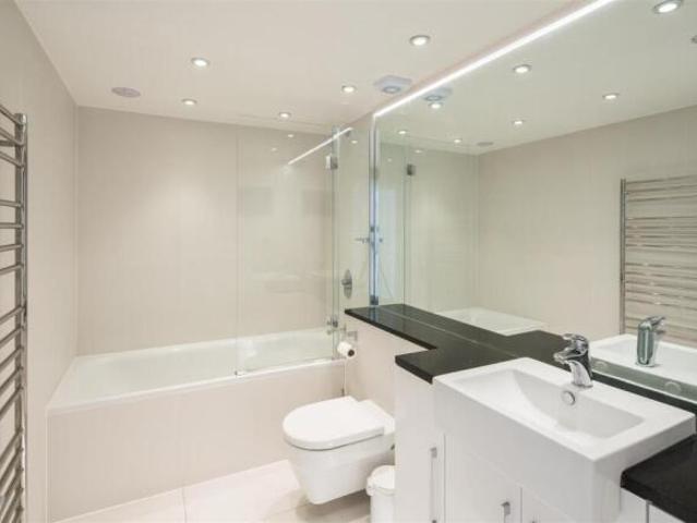 3 bedroom apartment for rent in Queensborough Terrace, Bayswater, London, W2
