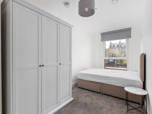 3 bedroom apartment for rent in Quest House, Cotton Street, London, E14