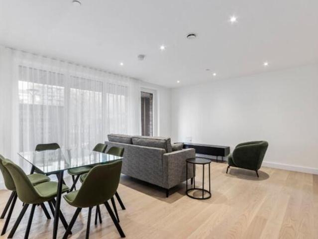 3 bedroom apartment for rent in Quest House, Cotton Street, London, E14
