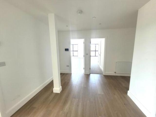 3 bedroom apartment for rent in Radstock House, Slough High Street, SL1