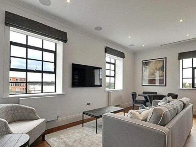 3 Bedroom Apartment For Rent In Rainville Road, London