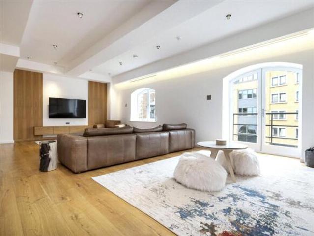3 bedroom apartment for rent in Ransomes Dock, London, SW11