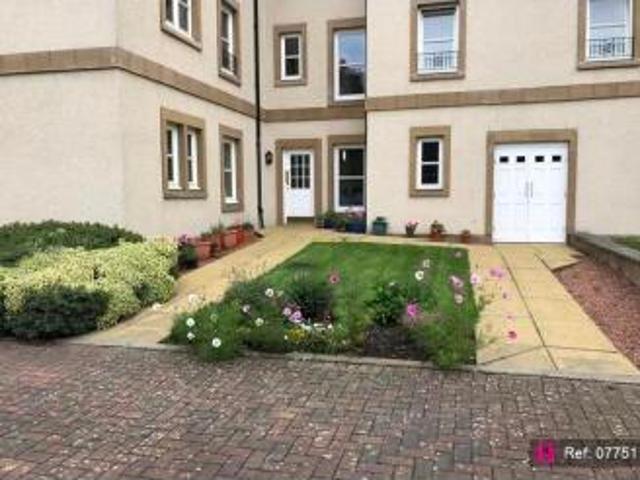 3 bedroom apartment for rent in Rattray Drive, Edinburgh, EH10