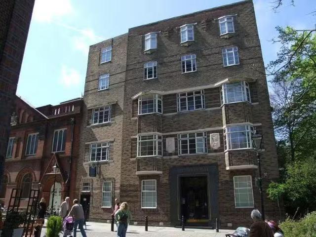 3 bedroom apartment for rent in Regent House, North Street, Br.
