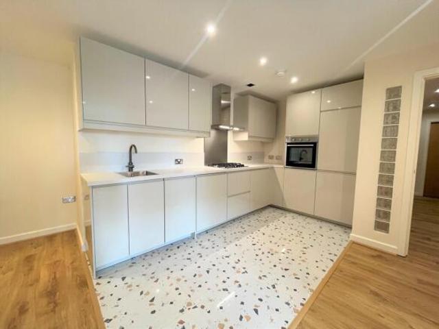 3 bedroom apartment for rent in Regents Quay, Brewery Wharf, LS10
