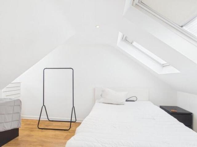 3 bedroom apartment for rent in Rita road, SW8