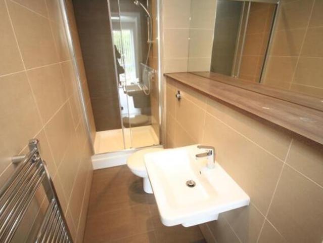 3 bedroom apartment for rent in Riverside Derwent Street M5