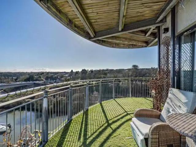 3 bedroom apartment for rent in Roma House, Victoria Wharf, Ca.