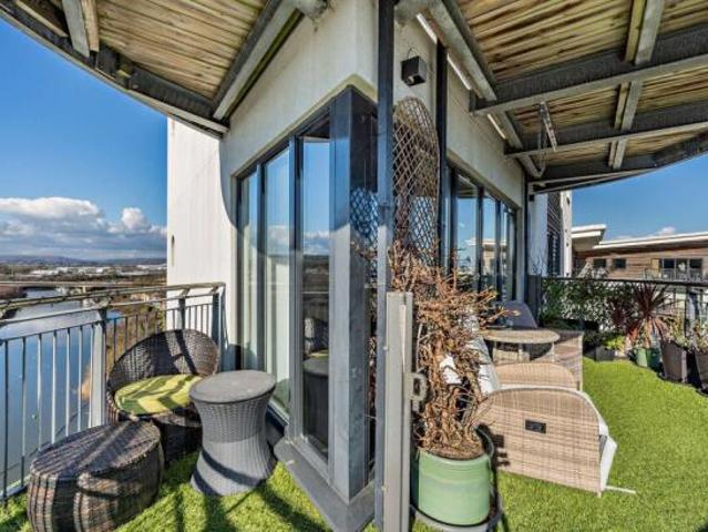 3 bedroom apartment for rent in Roma House, Victoria Wharf, Cardiff Bay, CF11