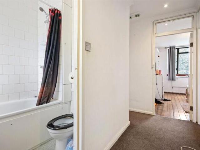 3 bedroom apartment for rent in Rosebery Avenue, London, EC1R