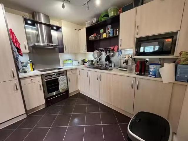 3 bedroom apartment for rent in Royal Arch Apartments, B1
