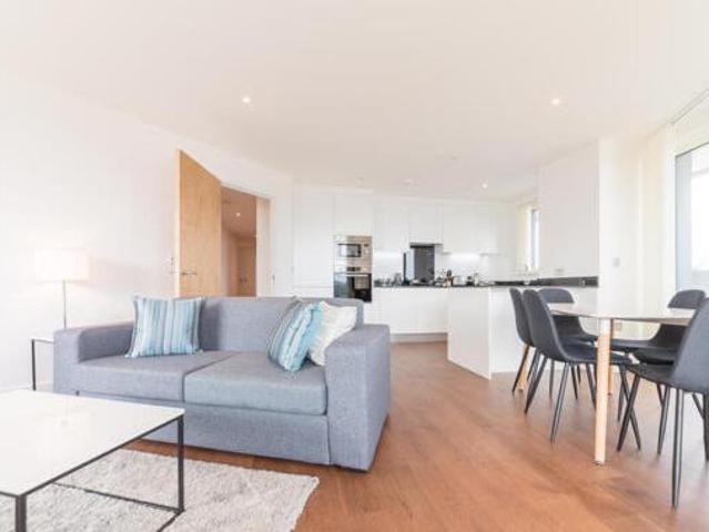 3 Bedroom Apartment For Rent In Royal Victoria, London