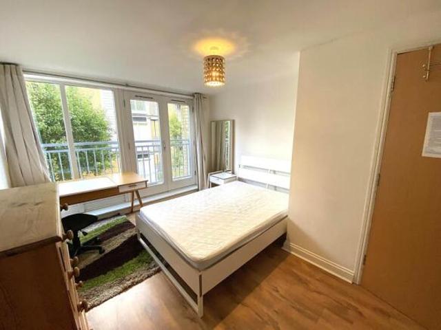 3 bedroom apartment for rent in St Andrews Close, Canterbury, CT1
